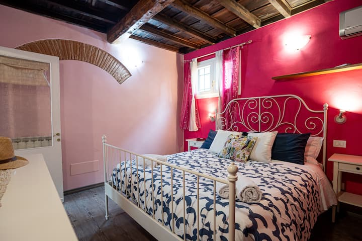 Silvia's Vibing Apartment In Piazza Santa Croce! - Florenz
