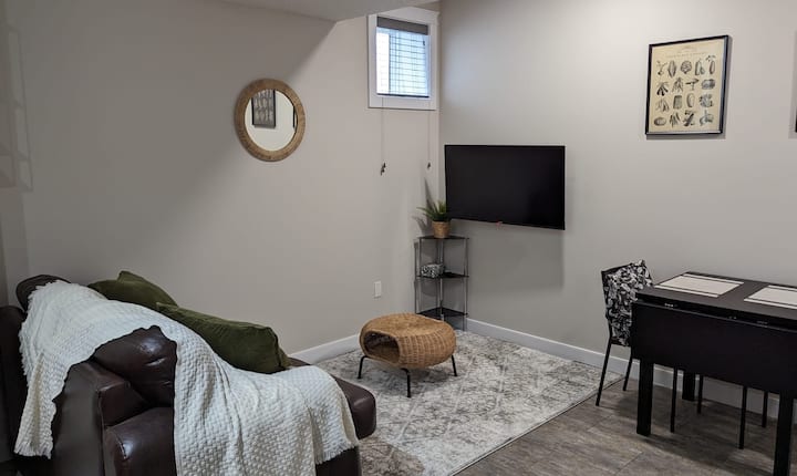 Oasis Cove - Cozy 1 Br Suite - Edmonton