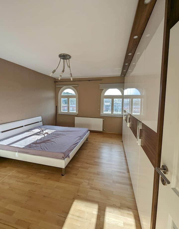 Stillvolle Centralle Wohnung, 2min S-bahn - Stuttgart