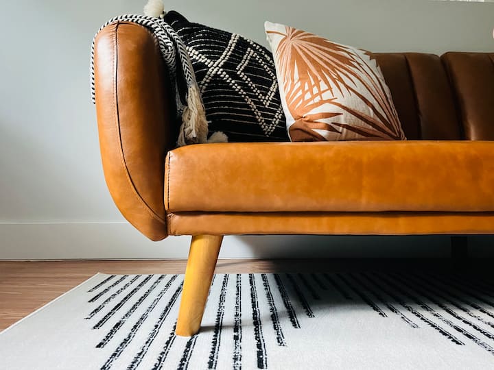 Mid-century Boho With Private Patio & King Bed - 阿什維爾