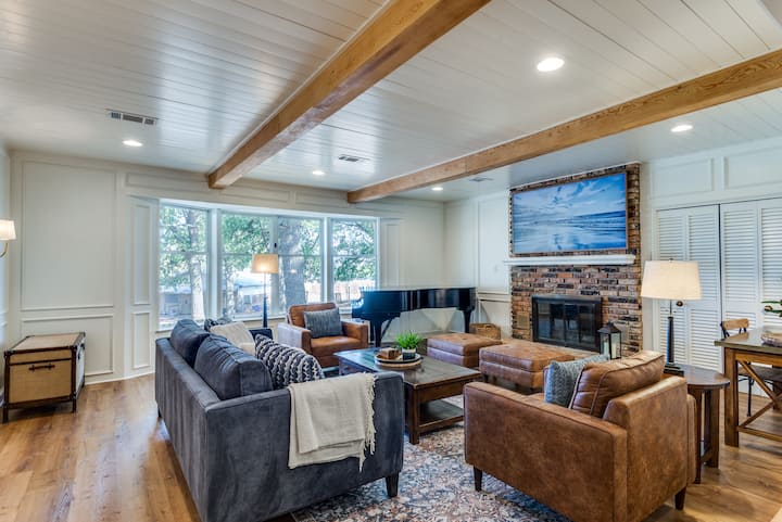 New: Lake Ridge Homestead (Main House) - Denton, TX