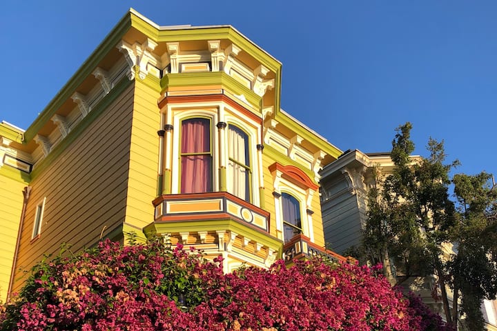 2br 2-level Guest Suite (Back 1/3 Sf Vic- 31d Min) - San Francisco, CA