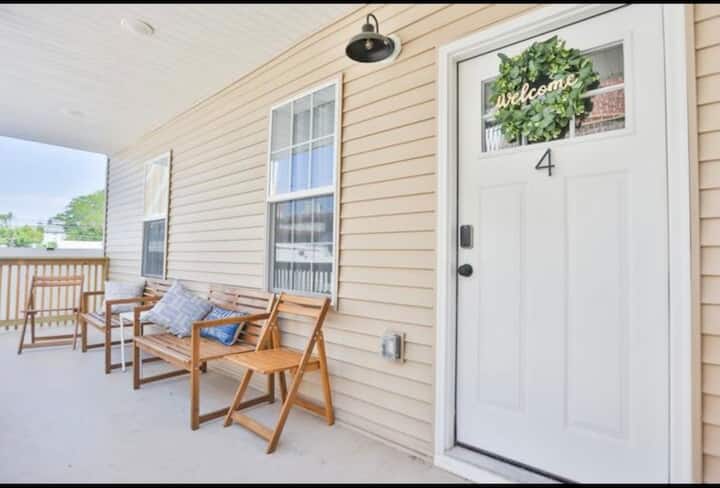 The Burk At Wildwood: Modern 2br, 1 Block To Beach - Wildwood, NJ