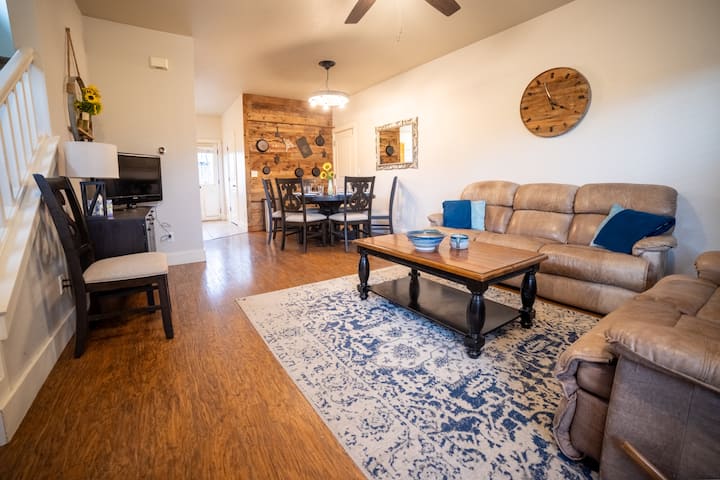 Outdoor Oasis Severance Home - Pierce, CO