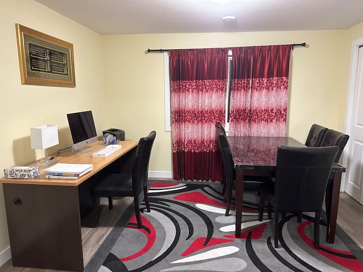 4bed, 2.5bath, 2living, Office - Saskatoon