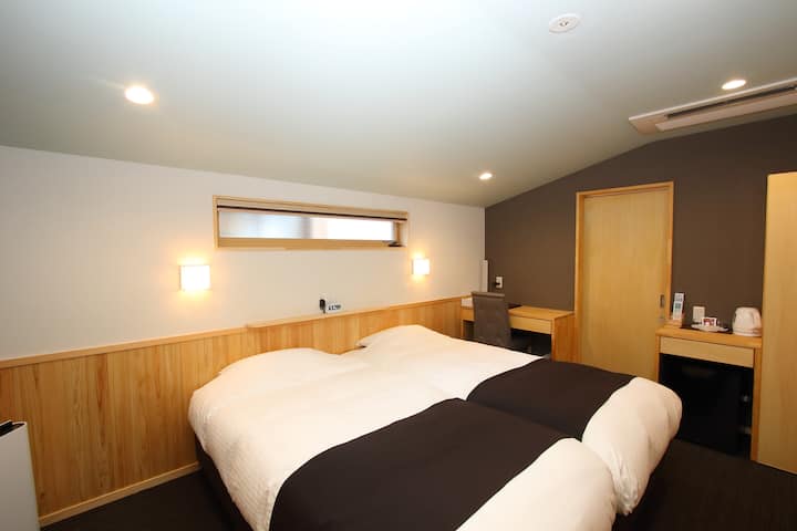 【みつくりHotel】#101【津山icより車で6分、カフェ付きホテル】wi-fi、空調/最大2名 - 津山市