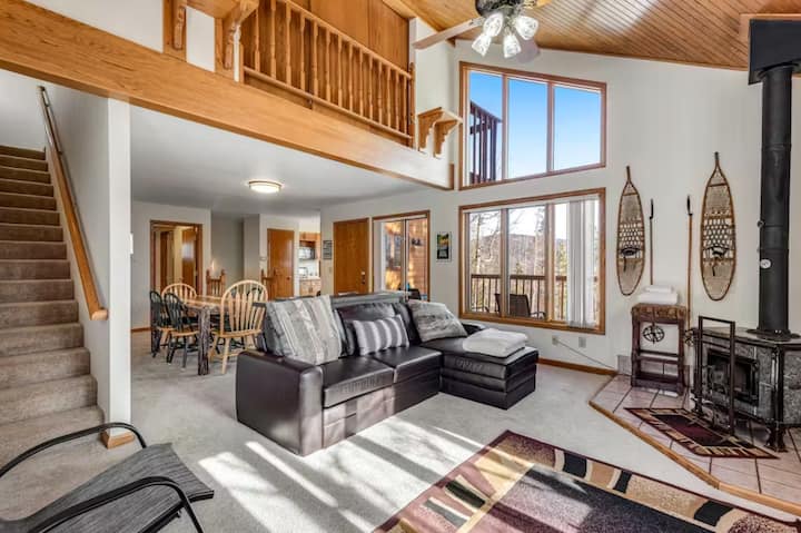 Mountain Cabin With Hot Tub, King Master Suite - Dillon, CO