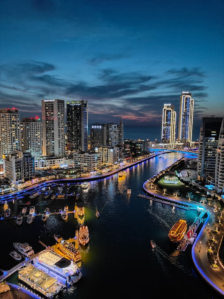 Waterfront Best Marina View Amazing Location 2 Bed - Dubai Marina