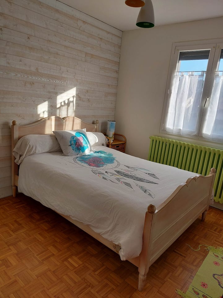 Chambre  Confortable Chez L'habitant , Indépendant - Mont-de-Marsan
