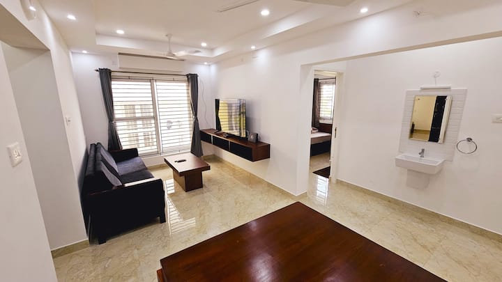 Chippy Apartment 3-2br@velachery No.16 - Chennai