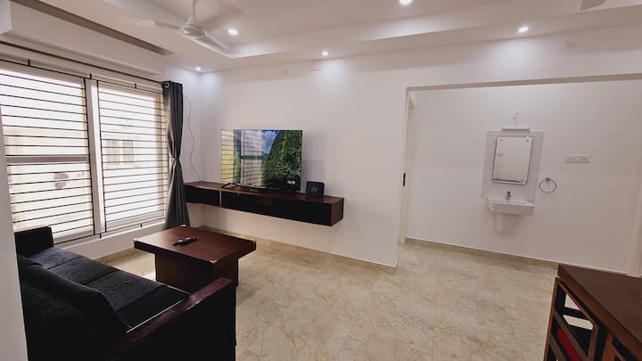 Chippy Apartment 3-2br@velachery No.16 - Chennai