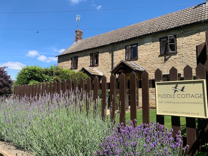 4 * Dog Friendly Cottage  With Log Fire - Rutland