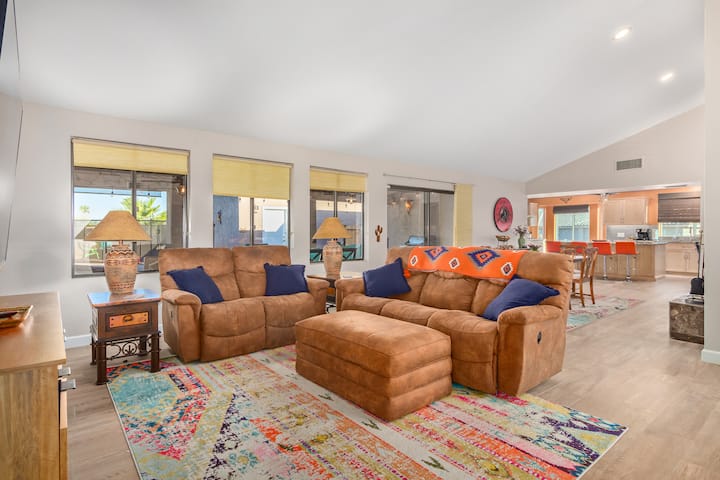 Vibrant 4 Bedroom W/pool & Spa - Fountain Hills, AZ
