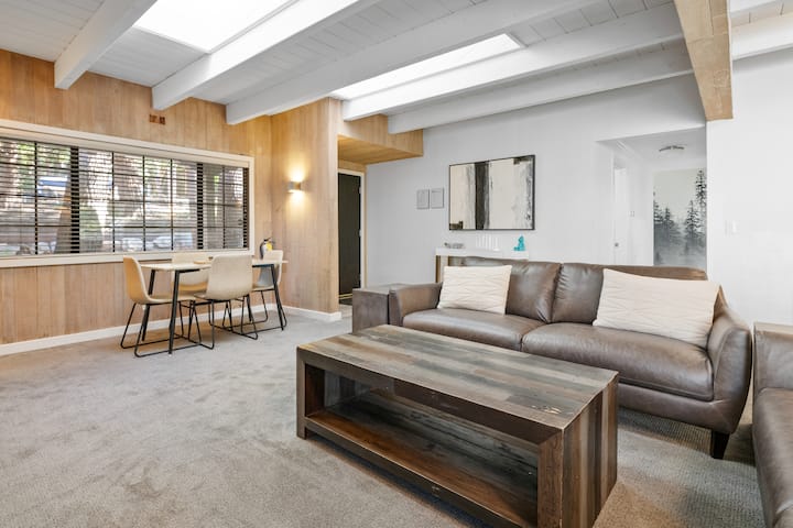 Slopeside Paradise | Gaming Room | Ev Charging - Big Bear, CA
