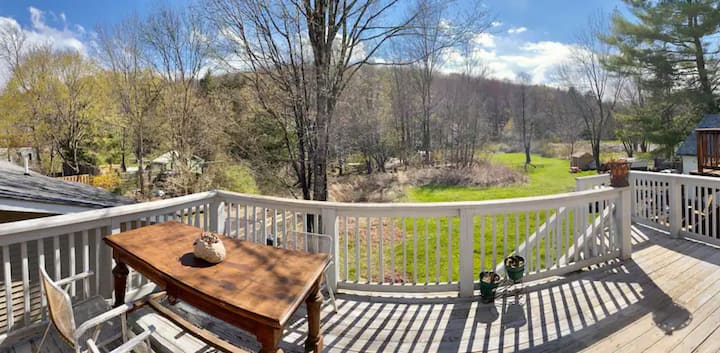 Catskills Rental Near Wurtsboro Overlooking Creek! - Rock Hill, NY