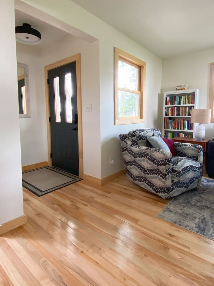 Cozy Rural Retreat - Natural Bridge State Park, North Freedom