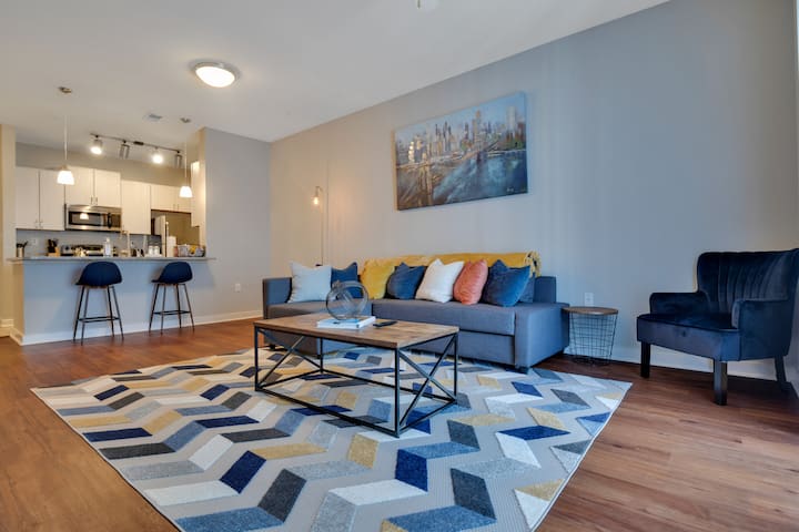Inman Park Classy Beltline View Apt | Free Parking - Atlanta, GA