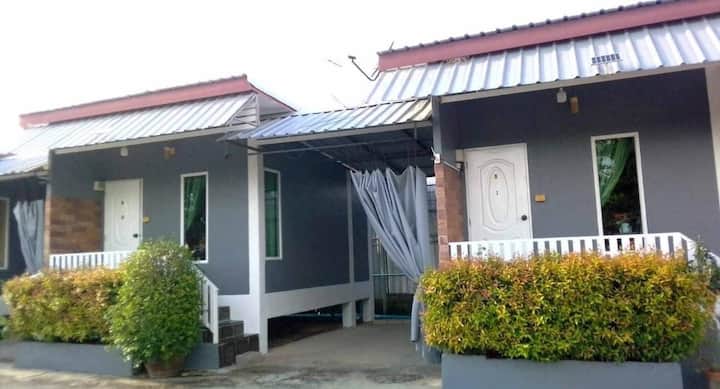 อินเลิฟรีสอร์ท - Lom Sak