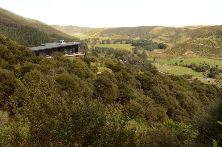 Manuka Ridge. 
Time To Unwind & Reset. - New Zealand