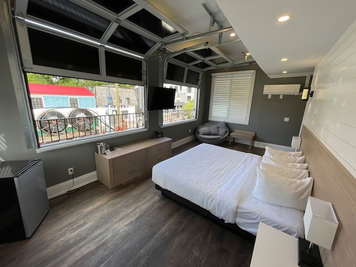 Coastal Suites (Room 1) - Grand Bend