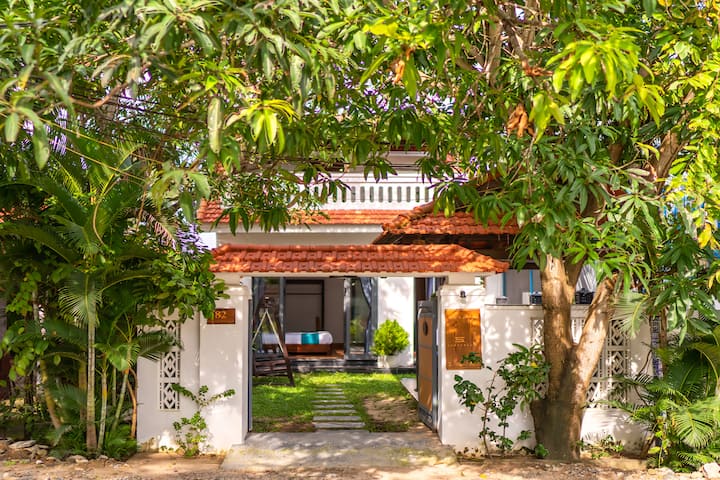 Beachfront House 5br - Bbq & Garden - 會安市