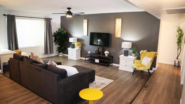 "Casa Diana"  3 Bed 2 Bath With A Heated Pool. - Glendale, AZ