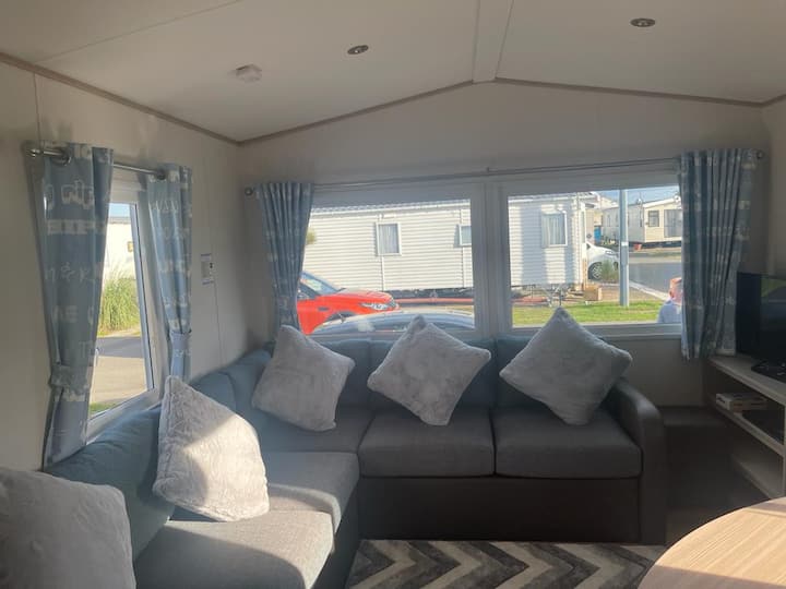 Lyons Robin Hood - Quality 8 Berth - The Laurels - Rhyl
