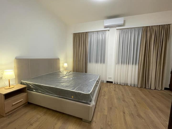 Modern Flat - 250m From Opera House / Northern Ave - 耶烈萬