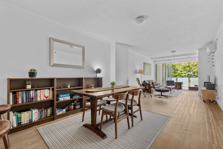 Spacious & Peaceful! 1bed/2bath/1car ~ Cbd - Spring Hill