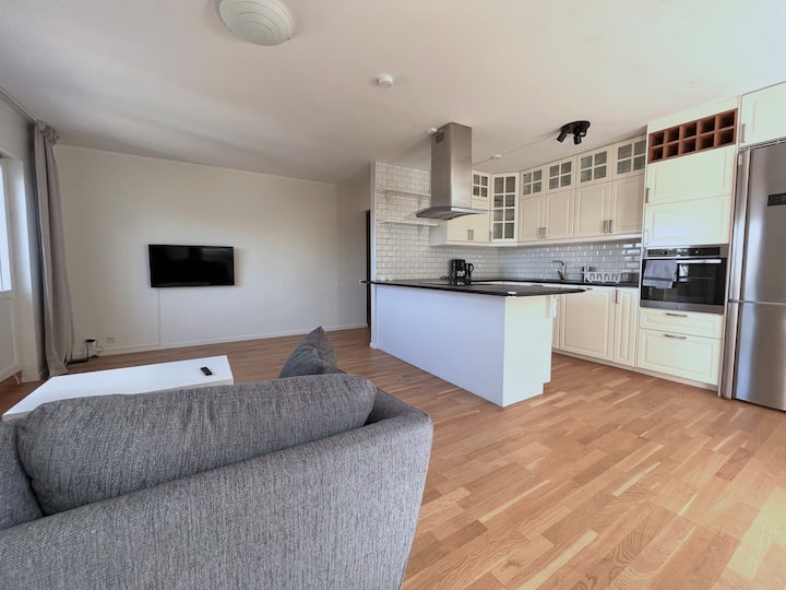 One Bdrm With Renovated Kitchen - Stockholm