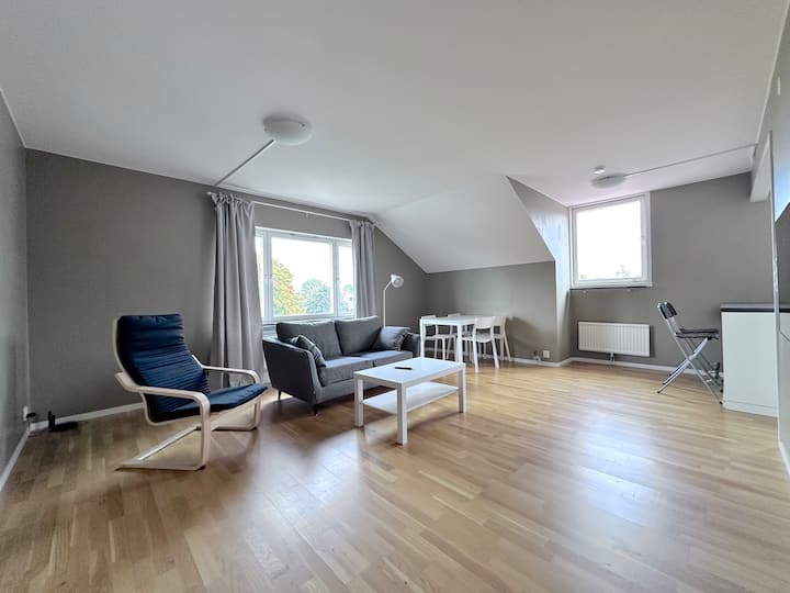 Top Floor 1 Bedroom ÄLvsjö - Stockholm