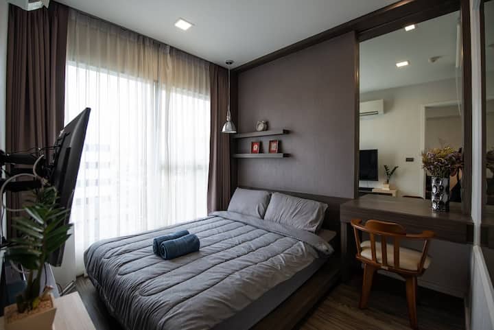 The Best View Rooftop At Nimman Room B - Chiang Mai, Thailand