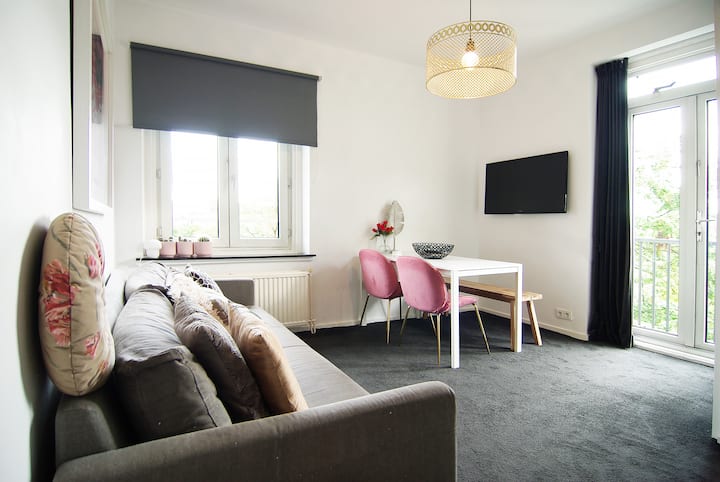 Charming 2 Bedroom Apartment - Amsterdam