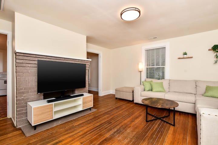 Cozy Spartanburg Cottage - Spartanburg, SC