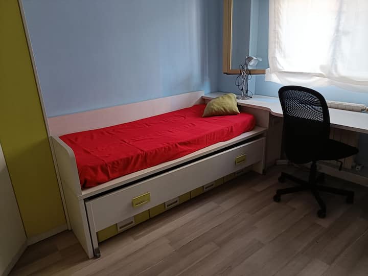 Vivienda Limpia Y Muy Luminosa - Zaragoza