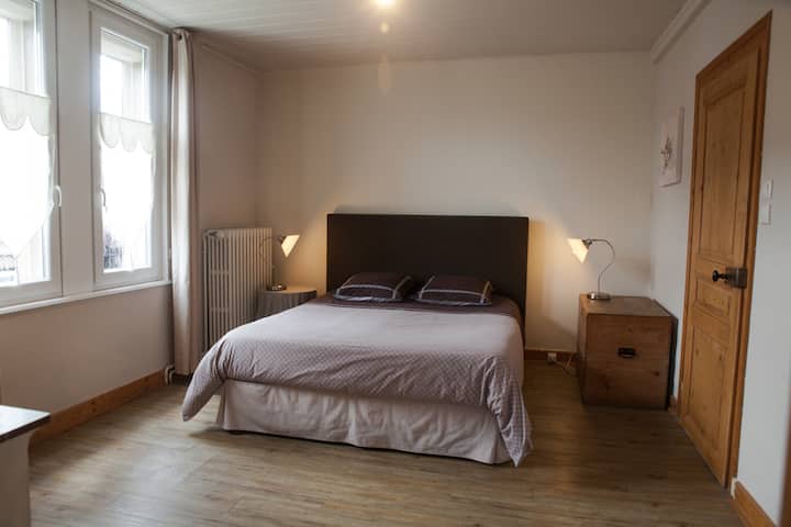 Una Tranquila Zona De Aparcamiento Libre Colmar Fácil, 8 Minutos A Pie Garetgv - Colmar