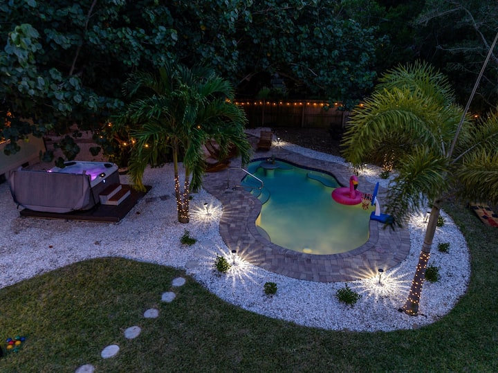 Upscale Resort*htd Pool/hot Tub*5 Bdrms*gameroom - Tampa Bay, FL
