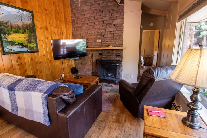 Castle View - Private Hot Tub Cottage - Estes Park, CO