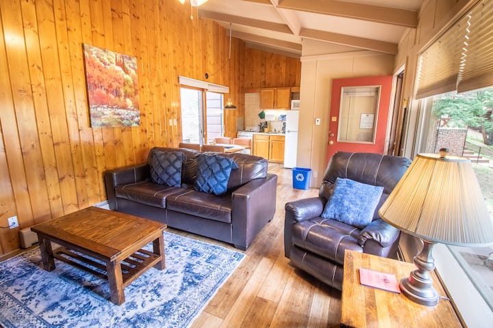 Castle Pines - Private Hot Tub Cabin - Estes Park, CO