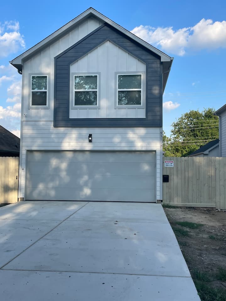 2bdrm 2bath 2car Garage Med Center South - Houston, TX