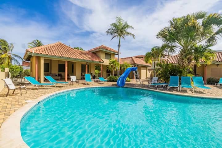 3br Town Home In Gated Community @ Palm Beach - Aruba