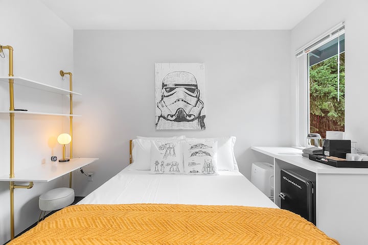 Luke's Jedi Meditation Chamber - Seattle, WA