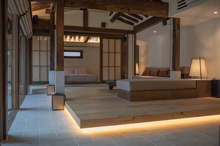 Hanok/2room/4bed/2bath/ 1min (Subway) - 