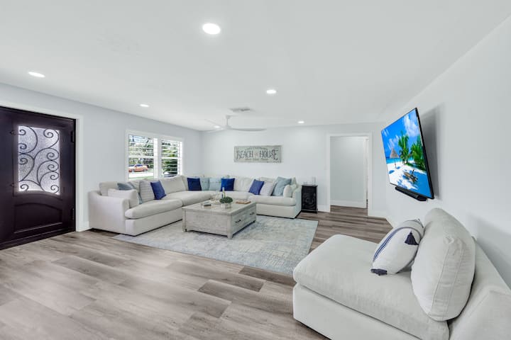 Great Family/group Spacious Retreat @Casacastaways - Marco Island, FL