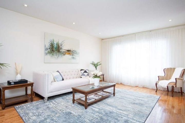 Oakville-basement Single Room - Oakville