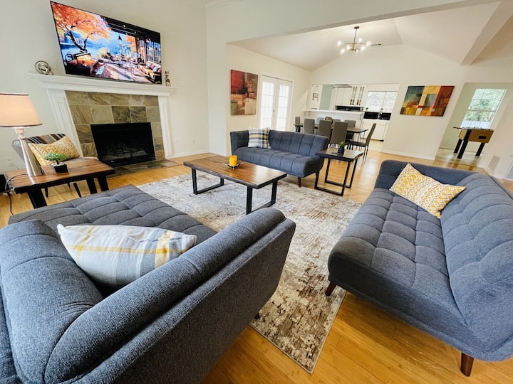 Lone Star Spacious Serenity In The Heart Of Austin - Austin, TX