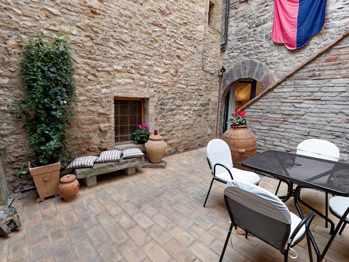 Saint Francis Studio Apartment - Assisi