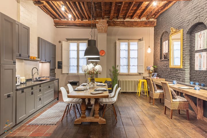 Spacious Central Apt With Two Bathrooms - Lucca