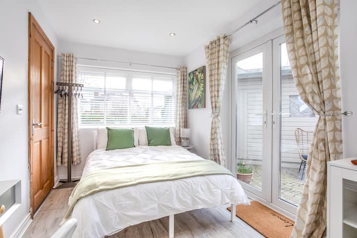 Ballyhackamore, Parking,close City Airport & Town - Belfast