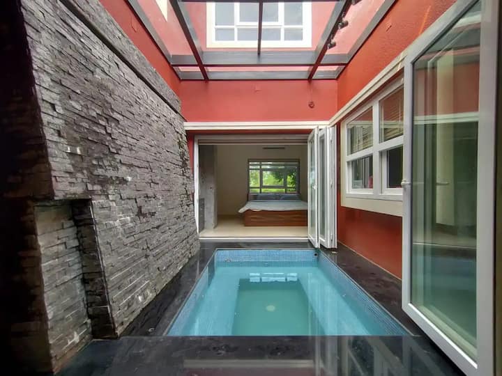 Villa With Waterfall And Jacuzzi - Alibag